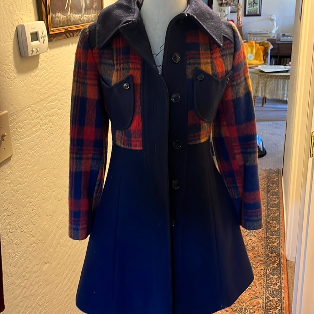 Vintage Flared Beautiful Peacoat - Gem